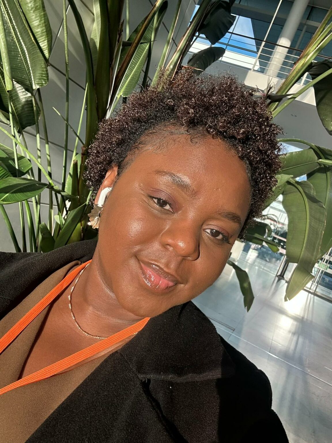 TOUR D'HORIZON : GRACE MBIYA, NOTRE STAGIAIRE SE PRESENTE ! - APACOM